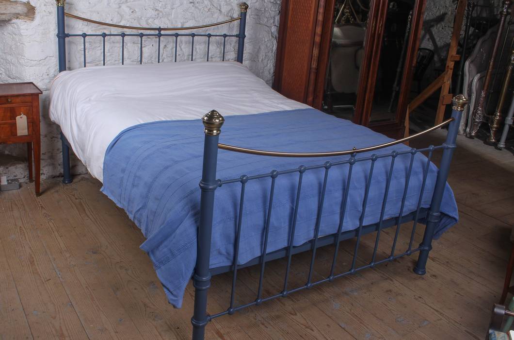 Attractive Edwardian King-Size Dip Rail in Custom Paint Colour