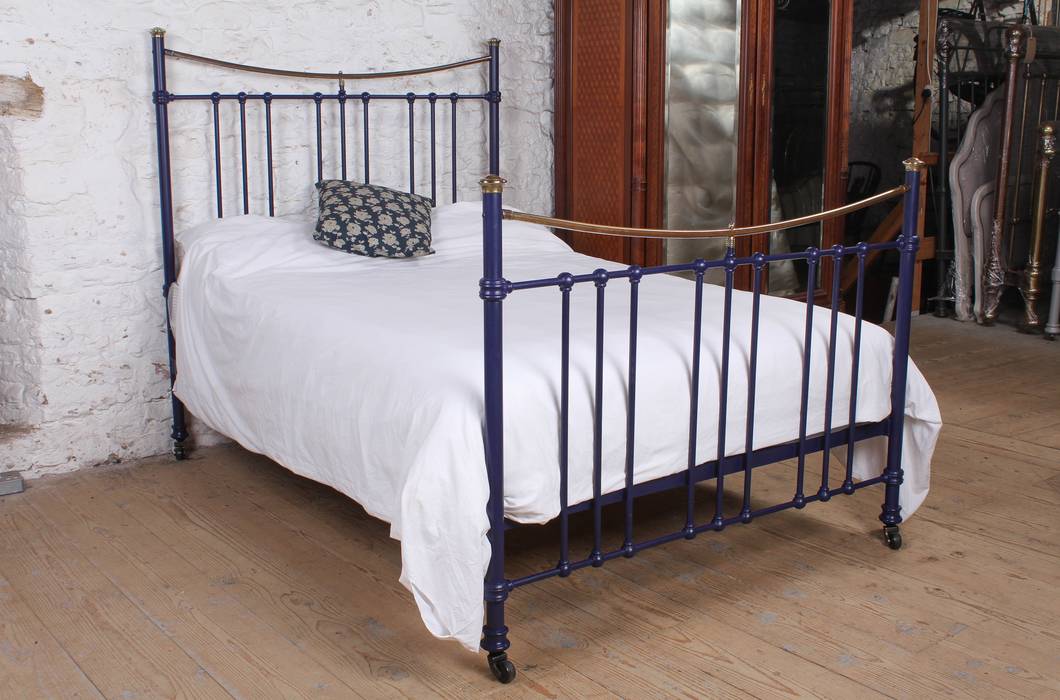 Superb Quality Victorian Dip Rail Double Bed with Castors